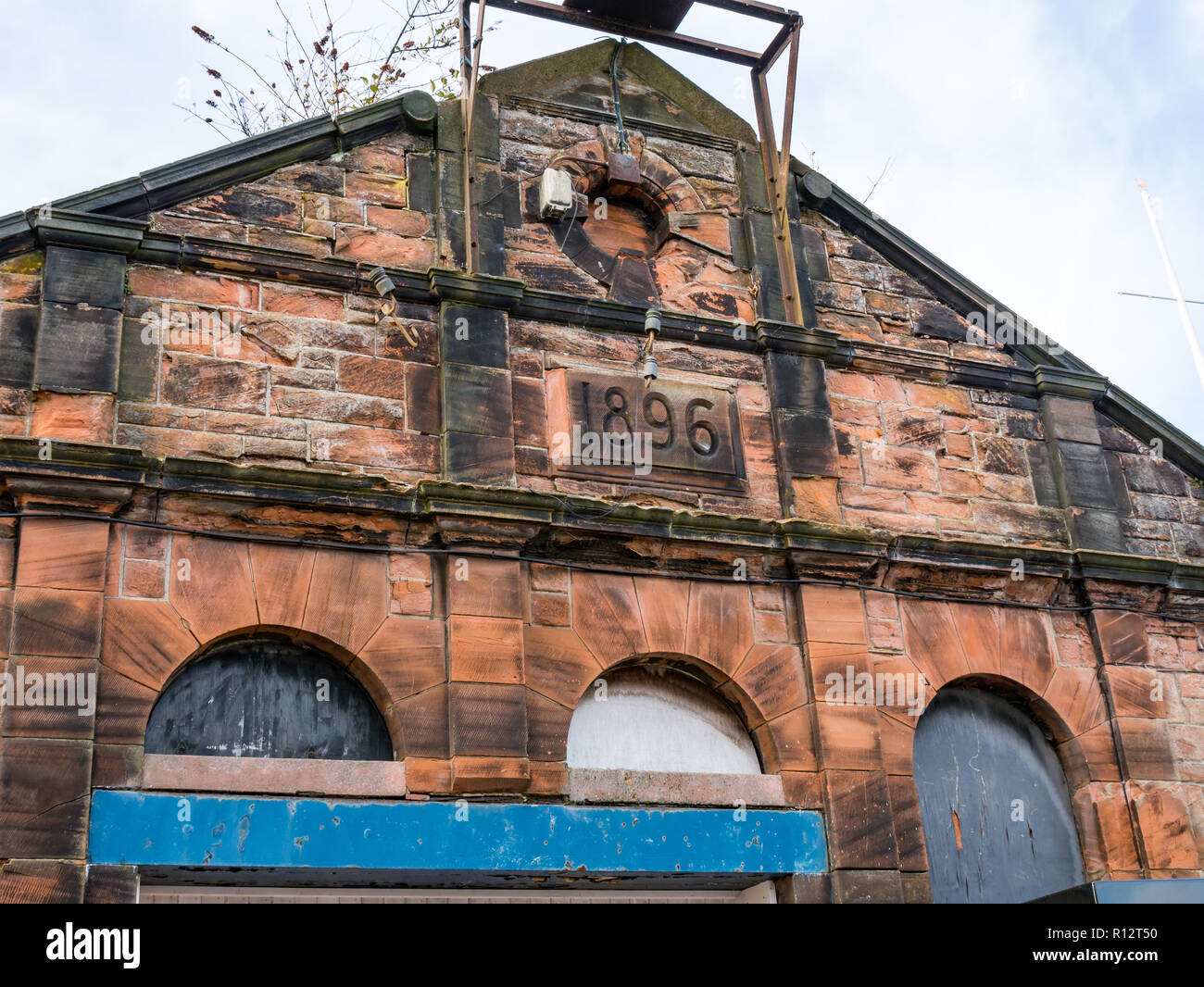 Derelict building edinburgh hi-res stock photography and images - Alamy