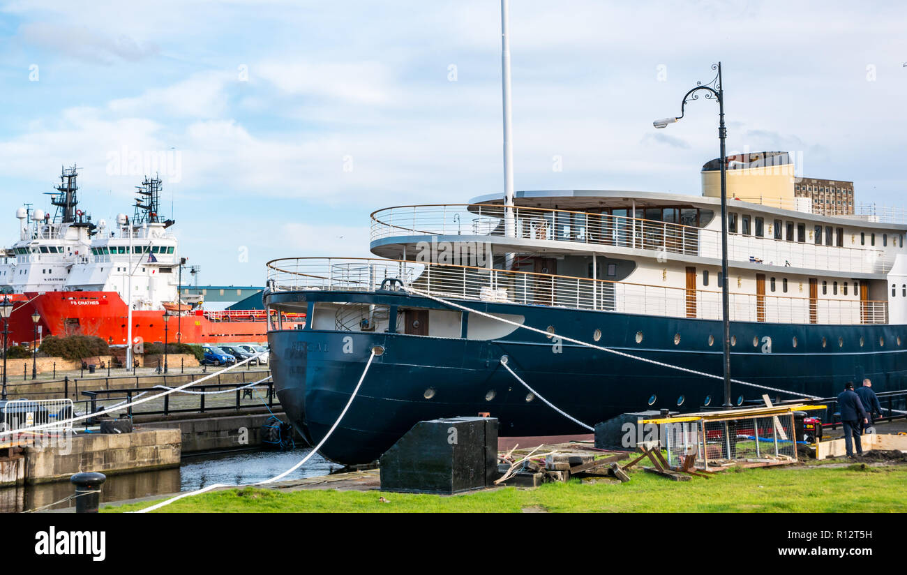 Royal Yacht Britannia Leith Docks High Resolution Stock Photography and ...