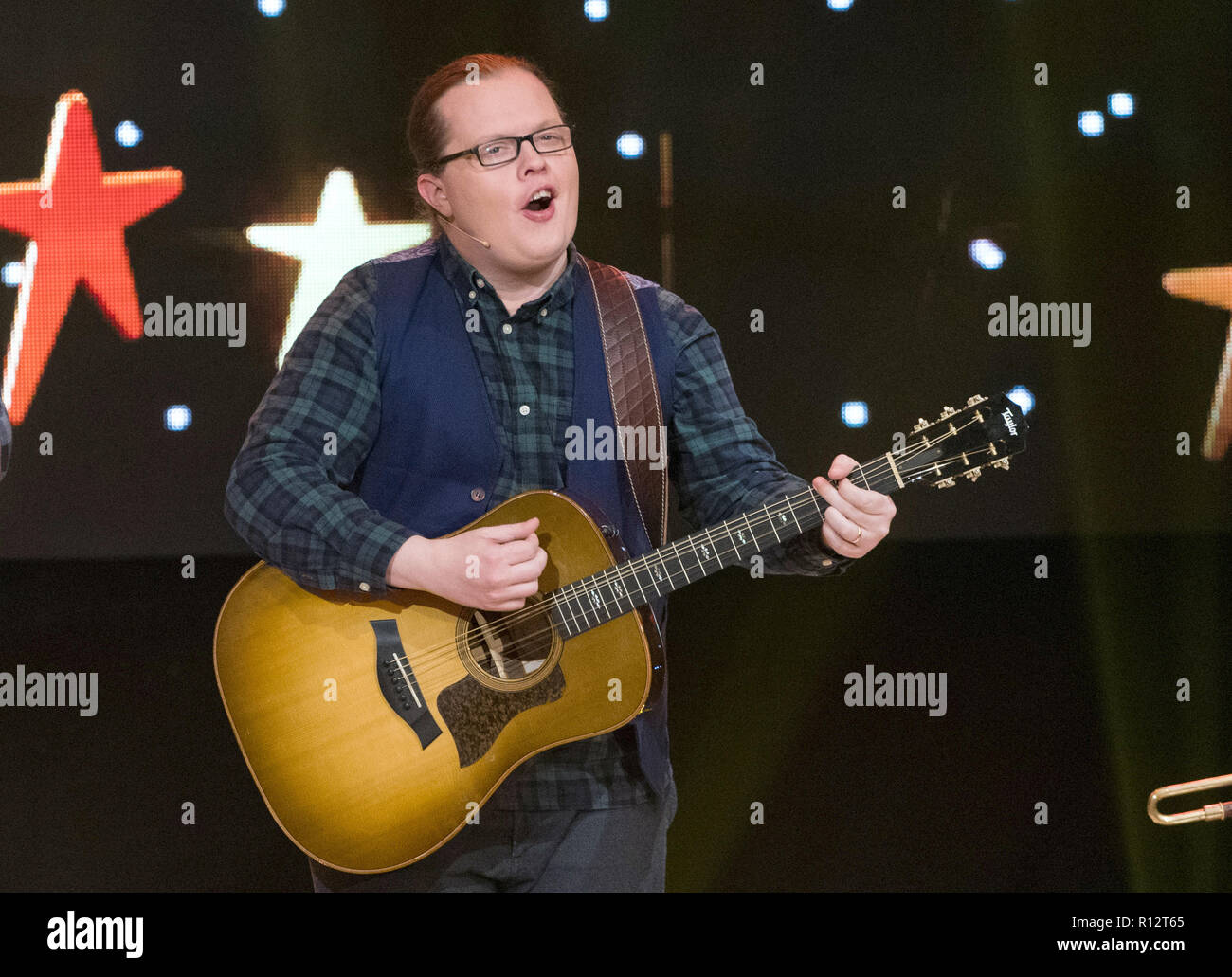 Zwickau, Germany. 06th Nov, 2018. Singer Angelo Kelly sings at the ...