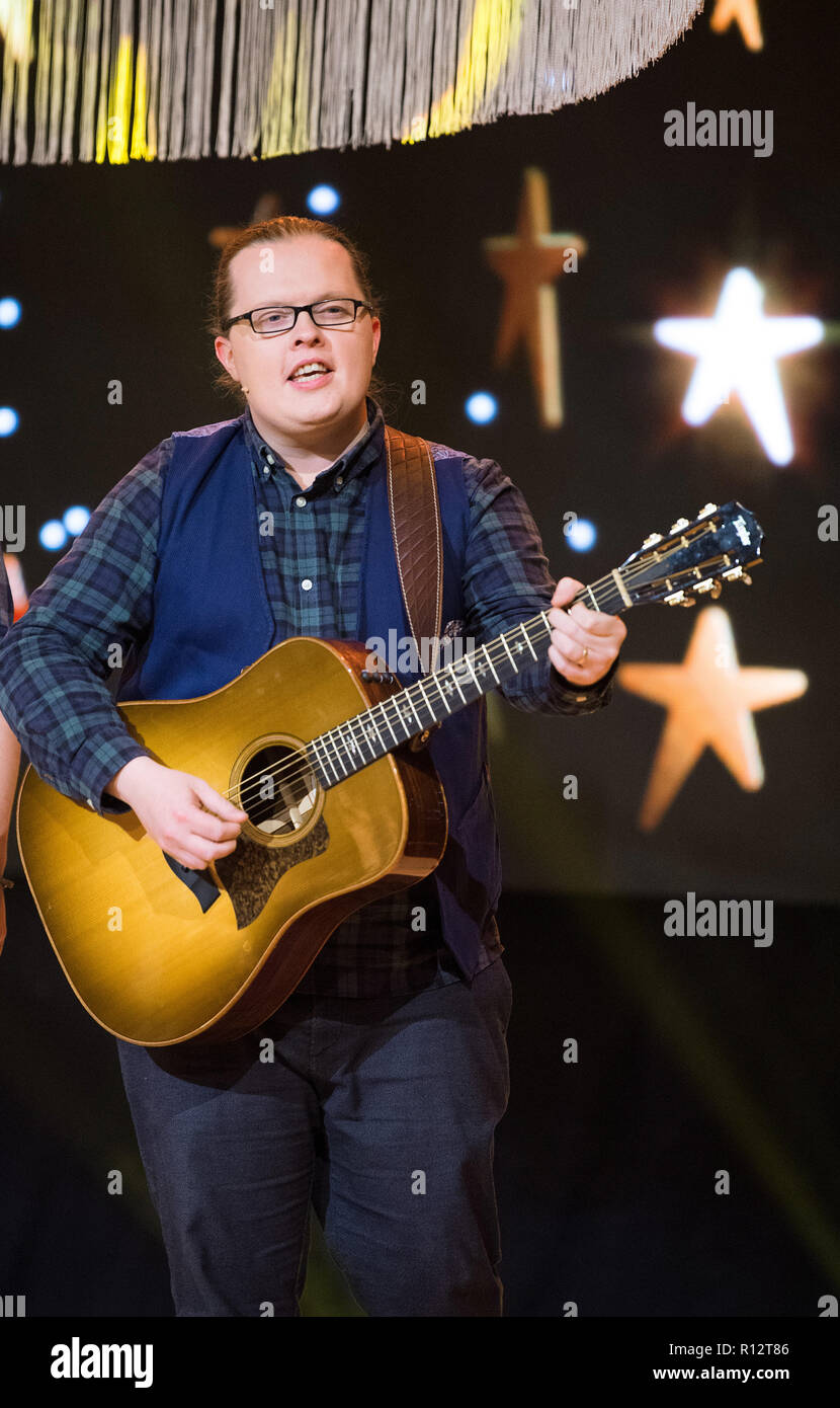 Zwickau, Germany. 06th Nov, 2018. Singer Angelo Kelly sings at the ...