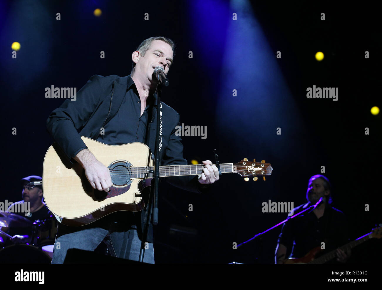 Garou performing live hi-res stock photography and images - Alamy