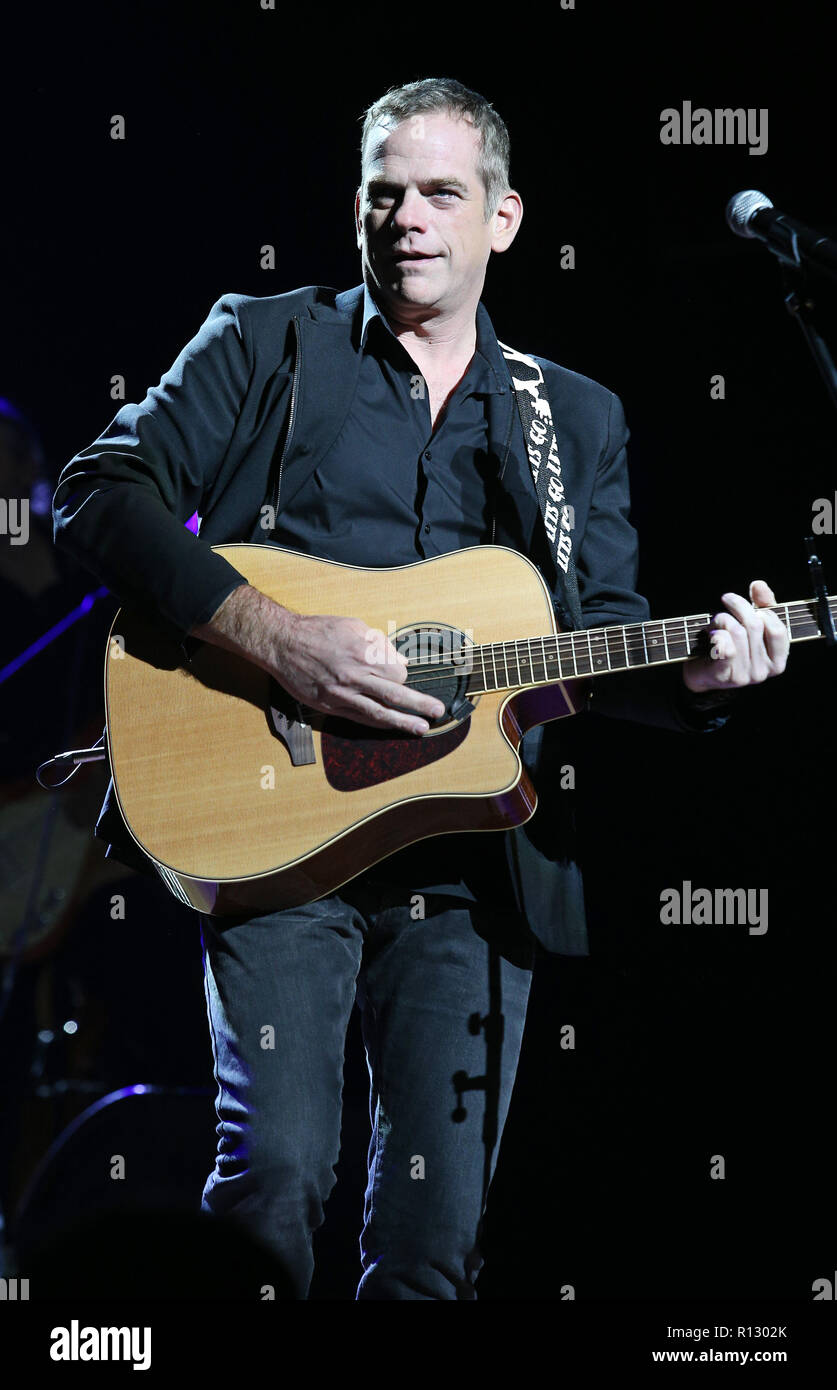 Garou performing live hi-res stock photography and images - Alamy