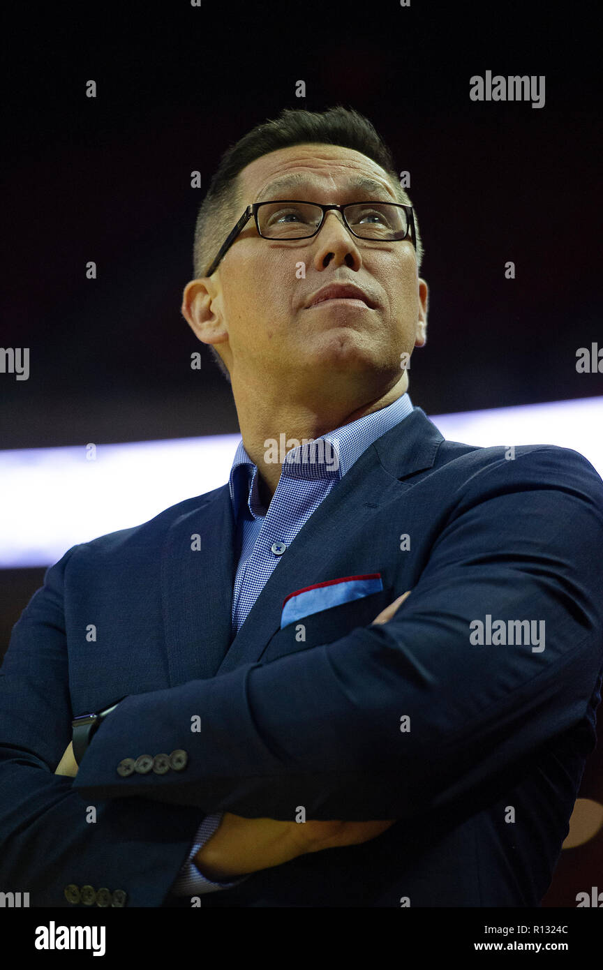 Austin, TX, USA. 08th Nov, 2018. Duquesne University Head Coach Dan Burt in action during the ...