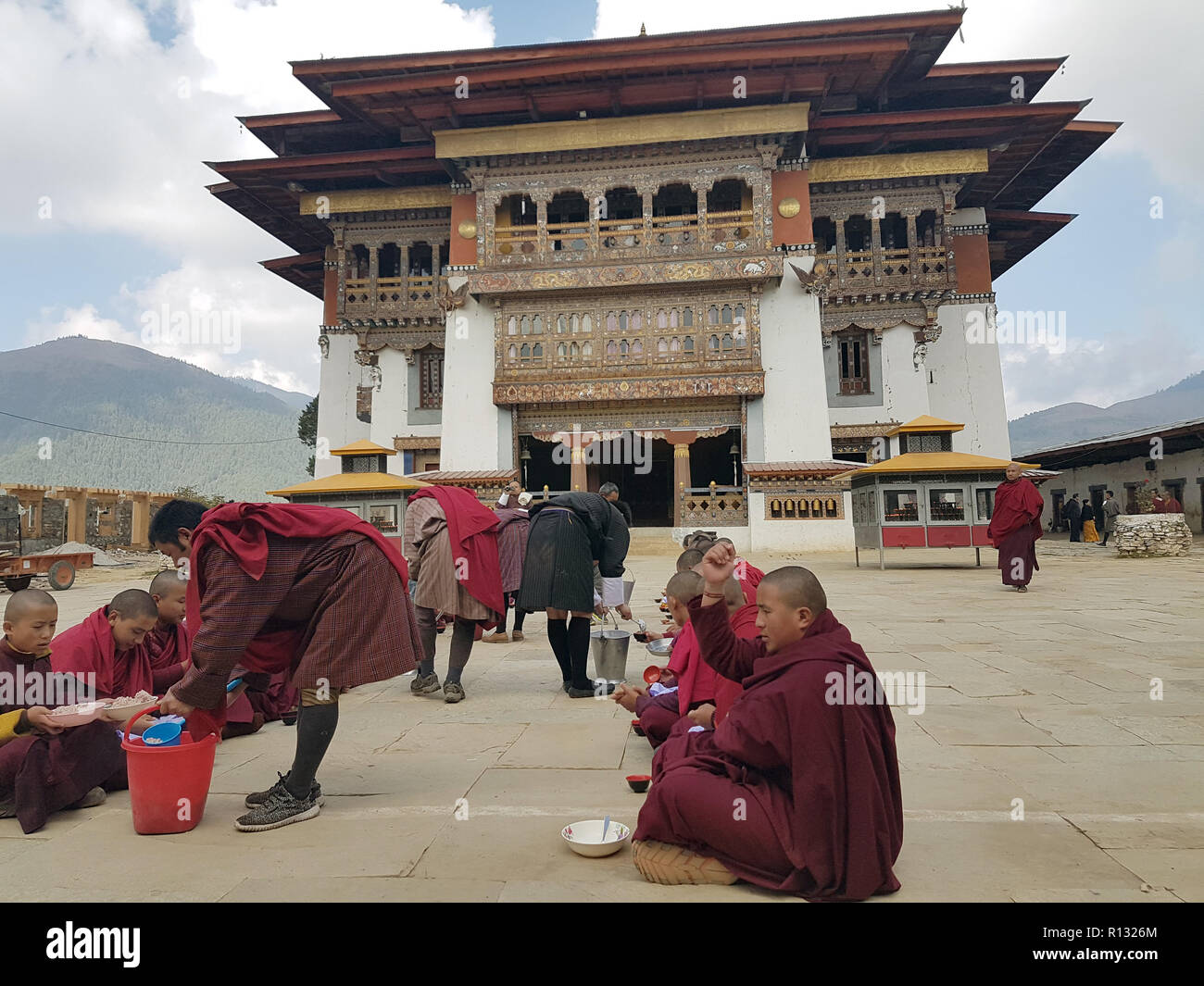 Dwarf man hi-res stock photography and images - Alamy