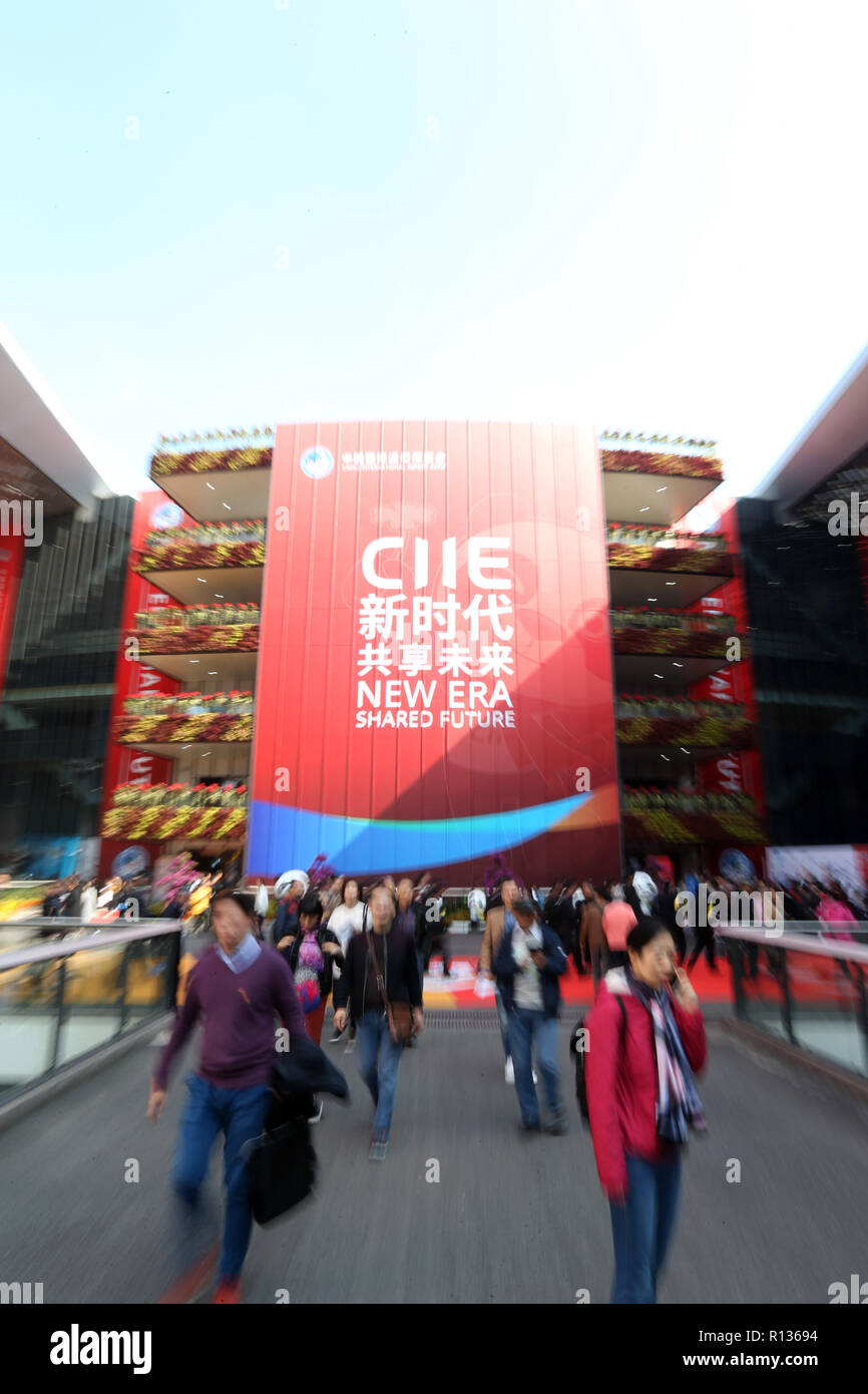 Shanghai, China. 9th Nov, 2018. Visitors walk at the venue of the first ...