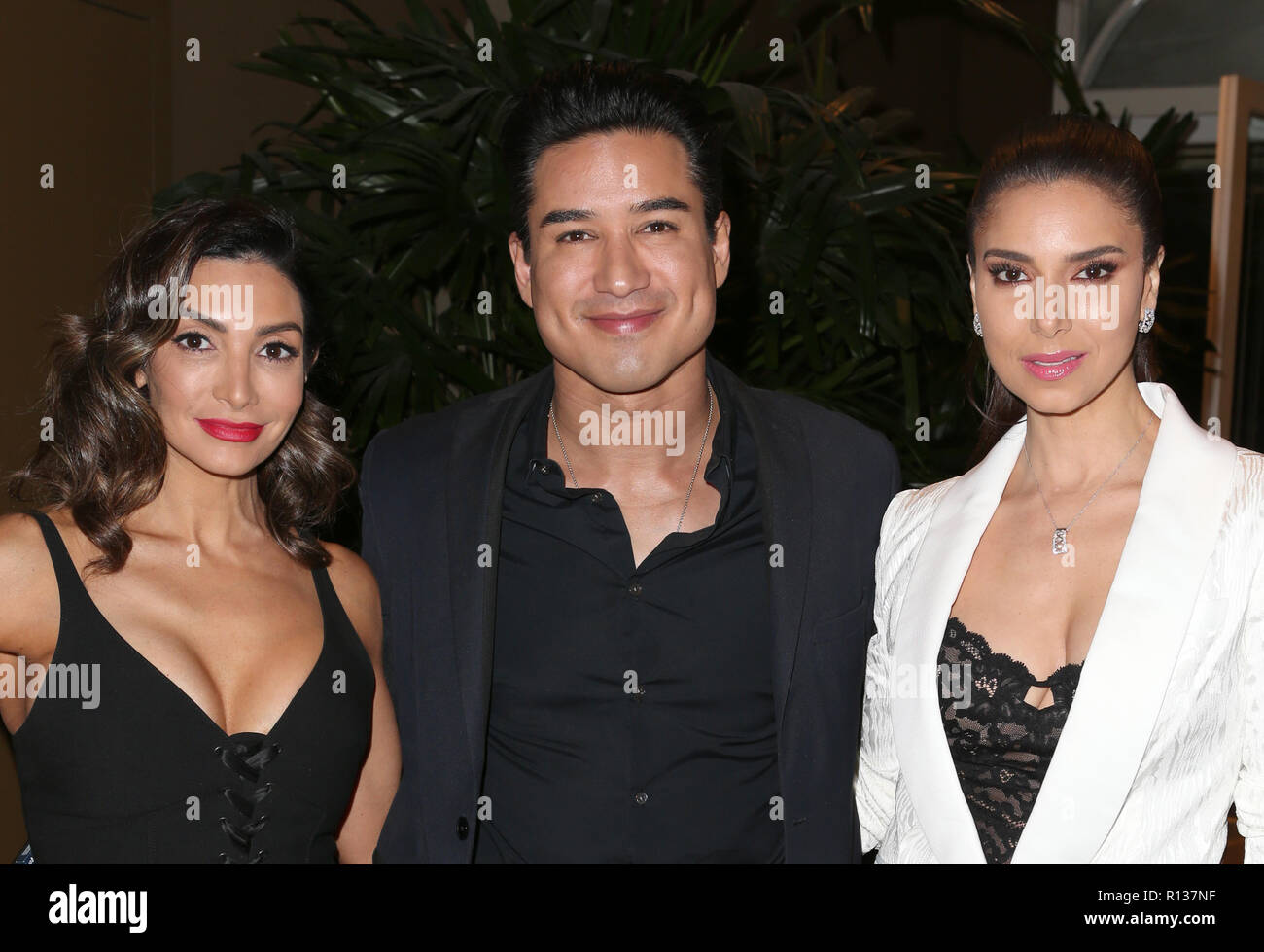 LOS ANGELES, CA - NOVEMBER 8: Courtney Laine Mazza, Mario Lopez ...