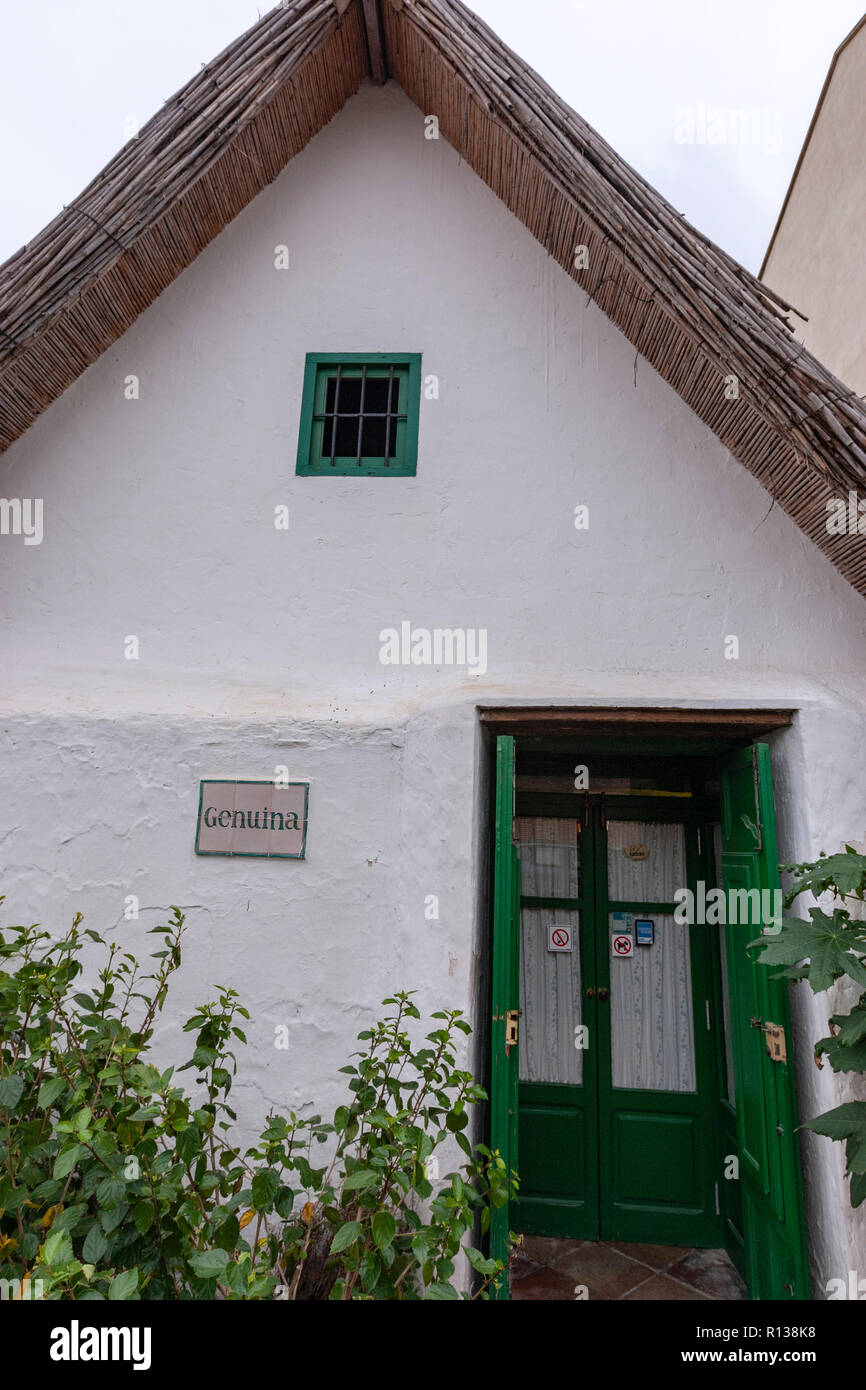 Barraca house stile hi-res stock photography and images - Alamy