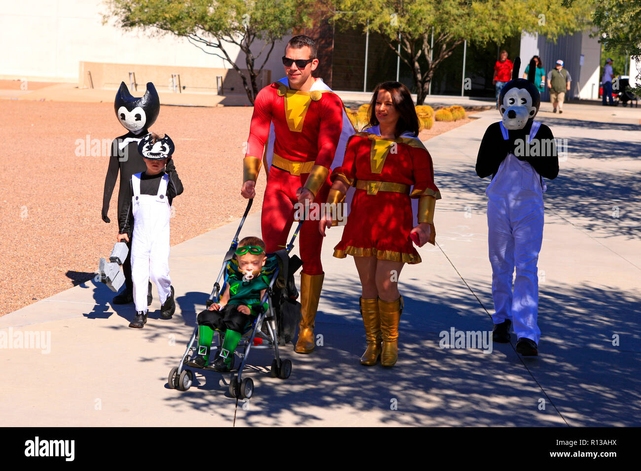 People dressed as their favourite fantasy character on the way to the ...