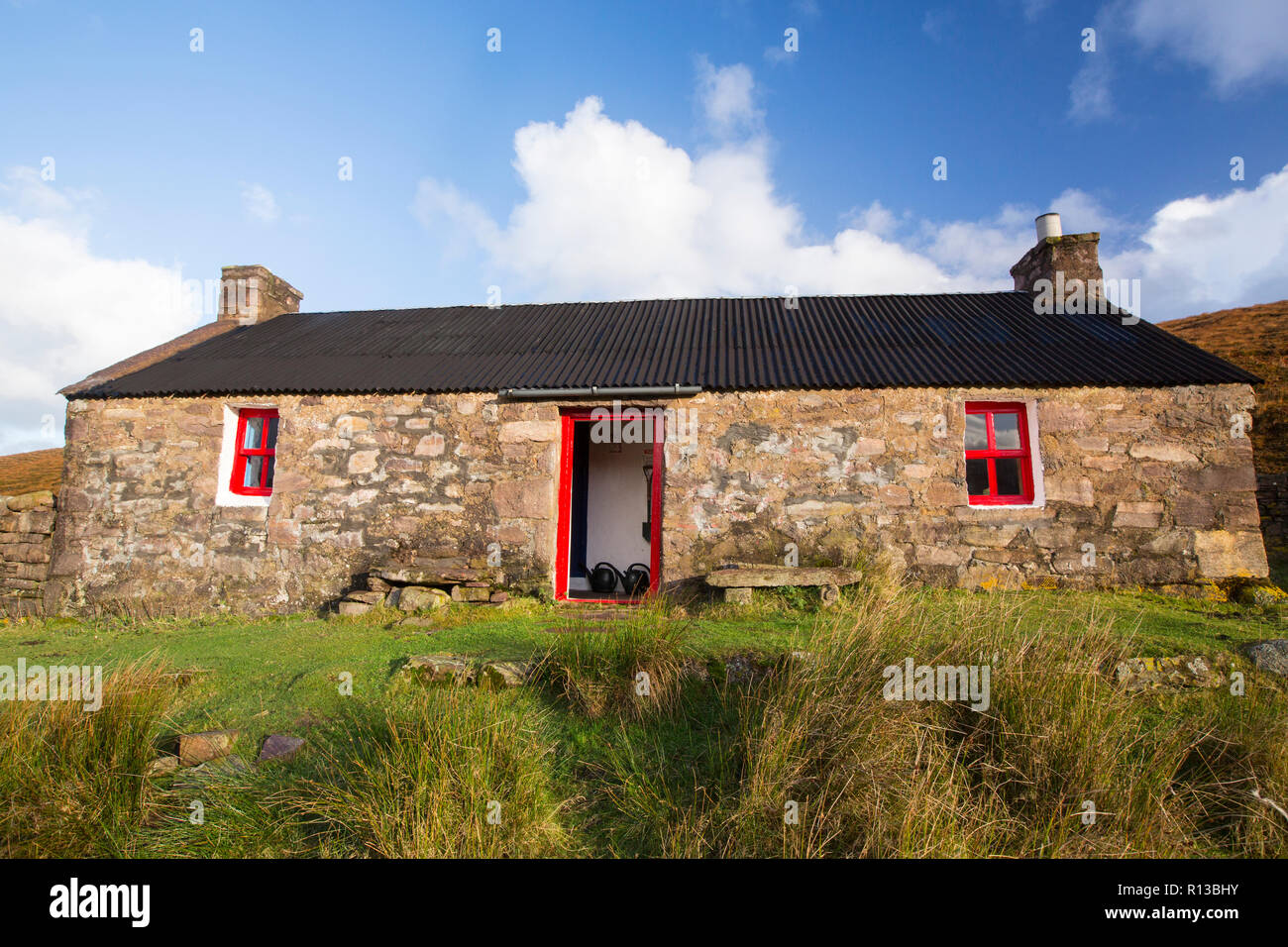 Mountain bothies uk hi-res stock photography and images - Alamy