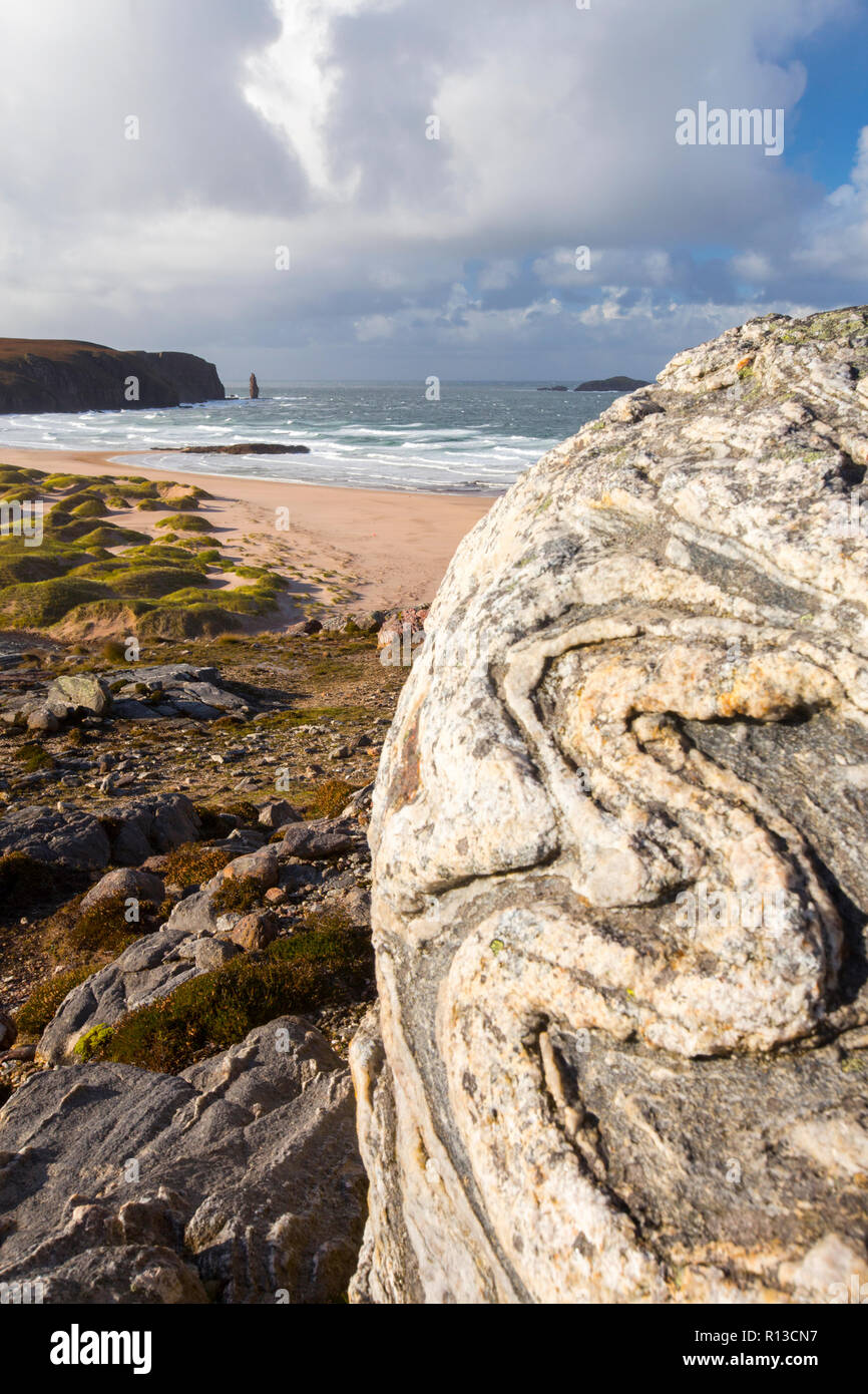 Lewisian gneiss rock hi-res stock photography and images - Alamy
