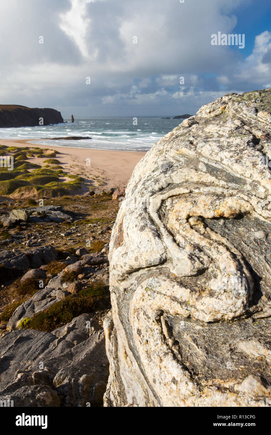 Lewisian gneiss rock hi-res stock photography and images - Alamy