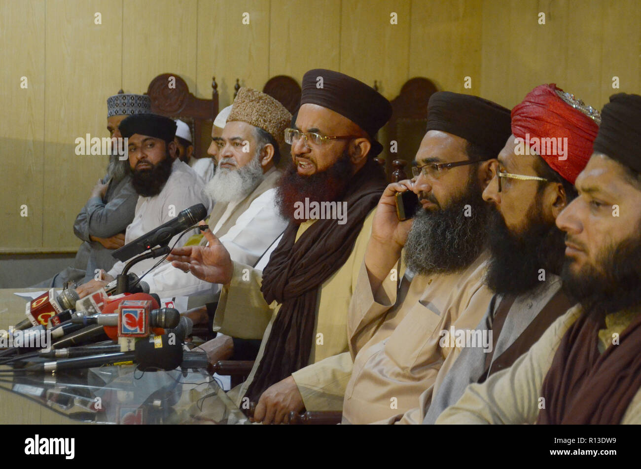 Lahore, Pakistan. 08th Nov, 2018. Pakistani head of a religious party ...