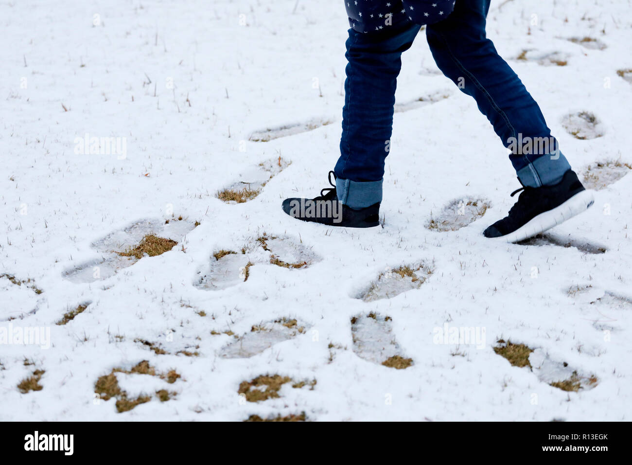 Icy human footprints hi-res stock photography and images - Alamy