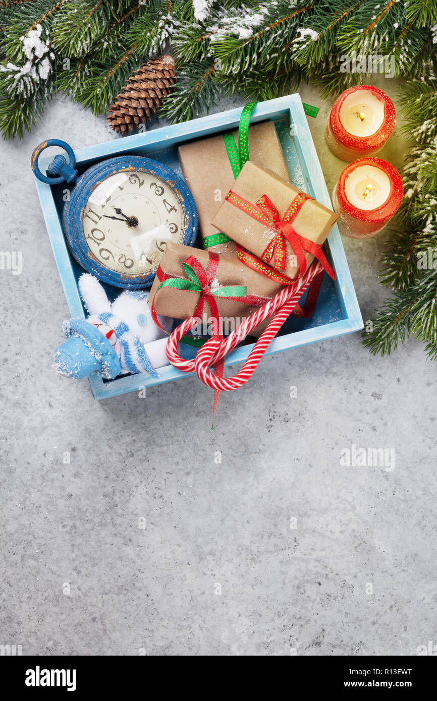 Green fire alarm box hi-res stock photography and images - Alamy