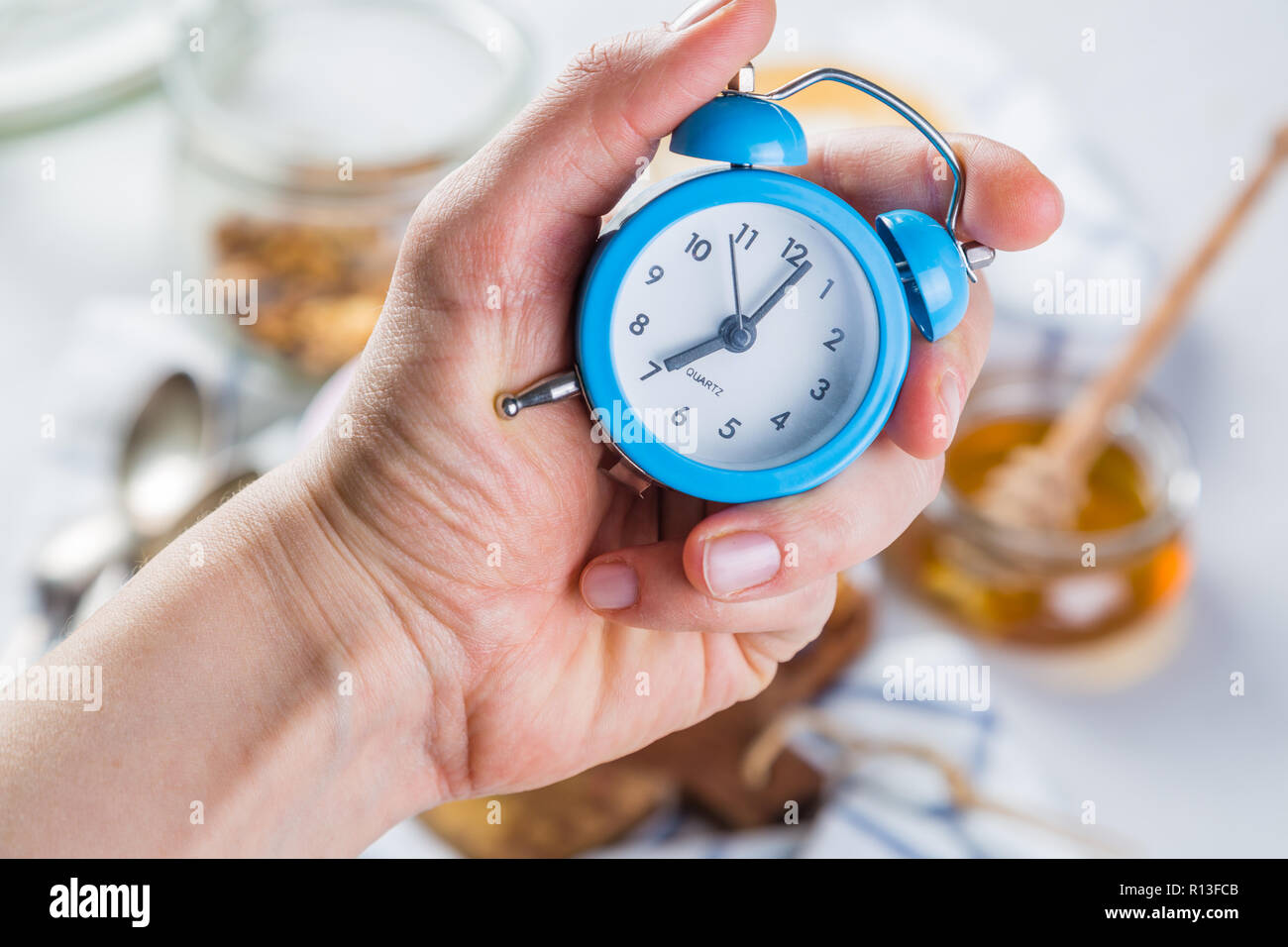 Hand stop clock hi-res stock photography and images - Alamy