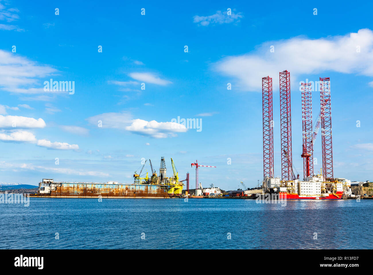 Marine rig hi-res stock photography and images - Alamy