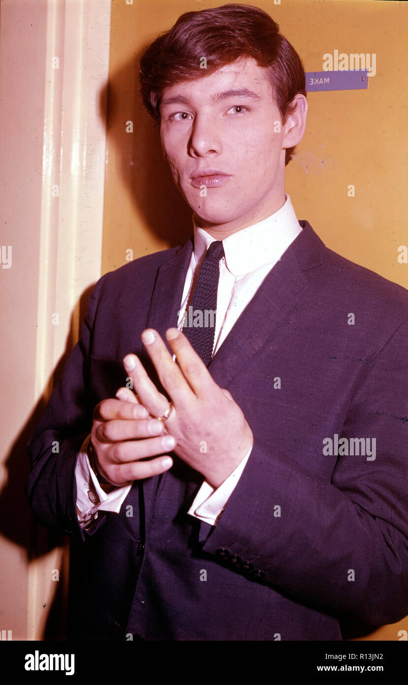BERN ELLIOT English pop group leader in 1963 Stock Photo - Alamy