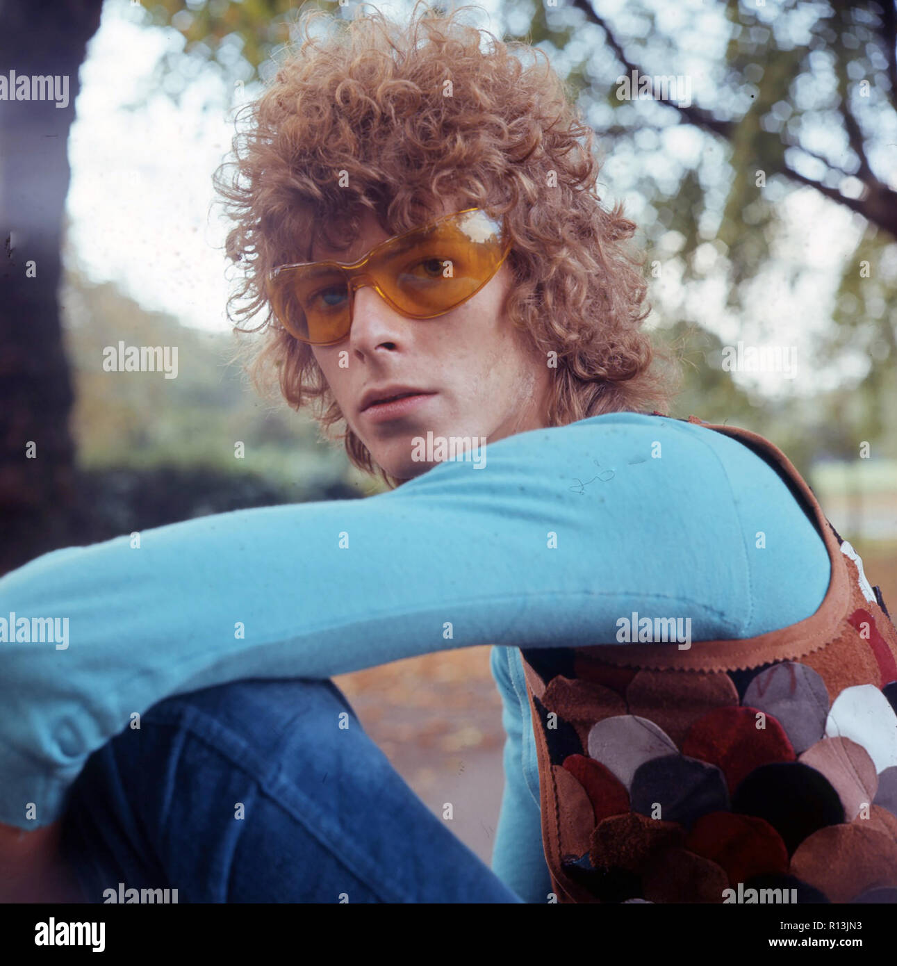 David bowie 1970 hi-res stock photography and images - Alamy