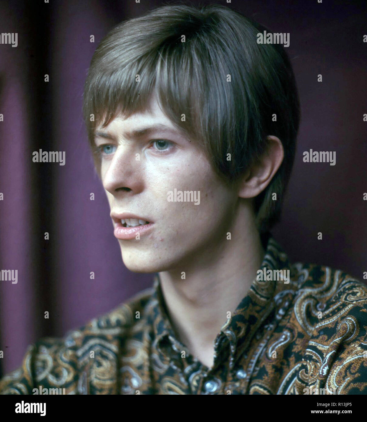 David bowie was an english singer hi-res stock photography and images ...