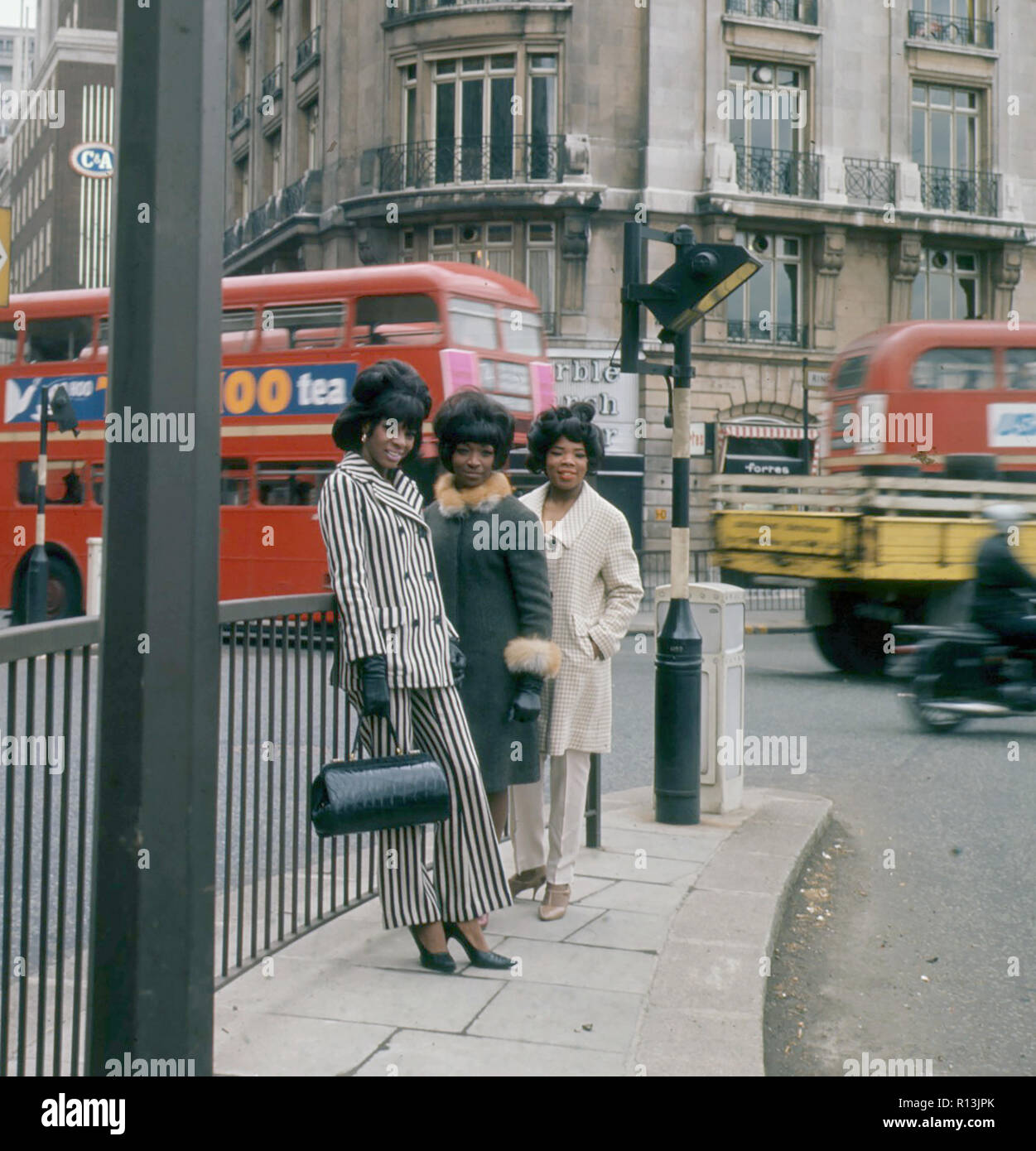 Martha reeves 1970s hi-res stock photography and images - Alamy