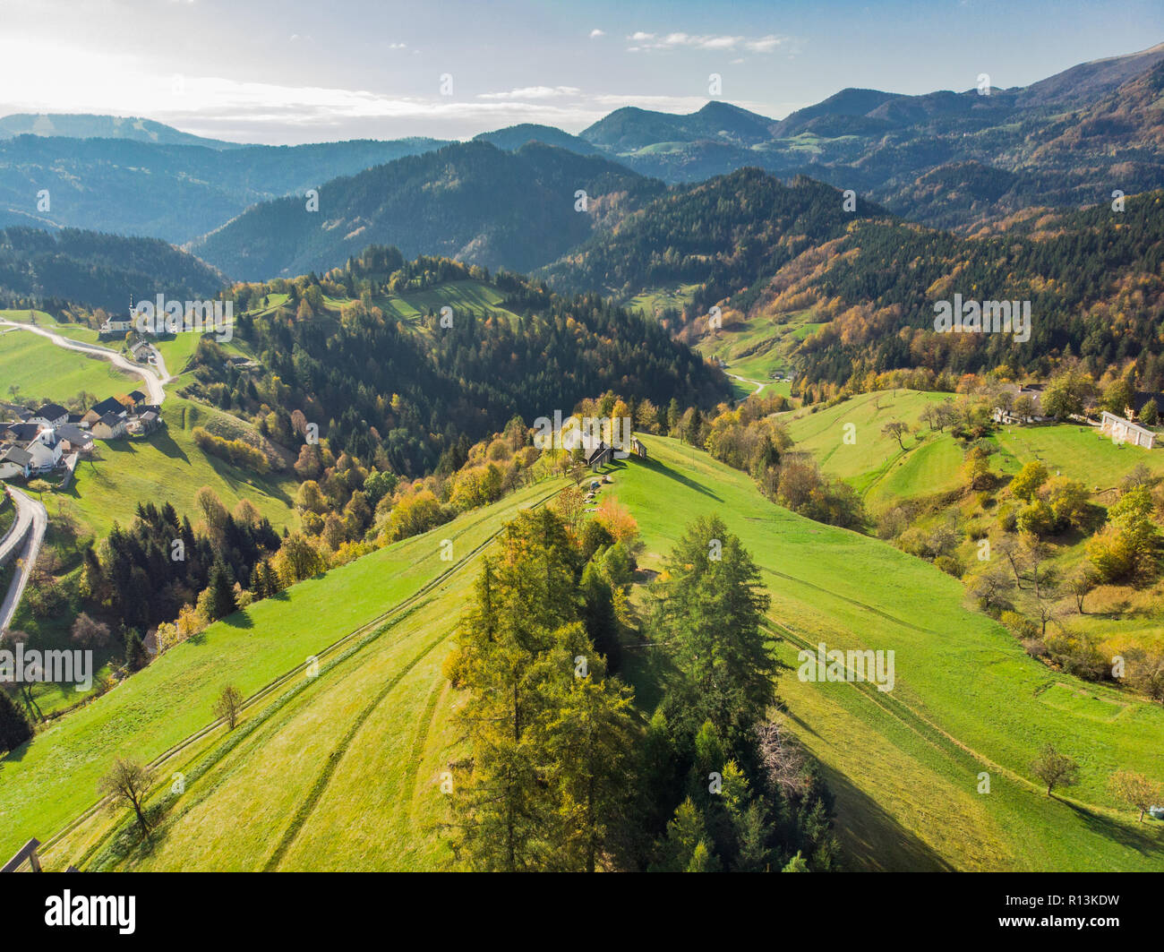Green hils hi-res stock photography and images - Alamy