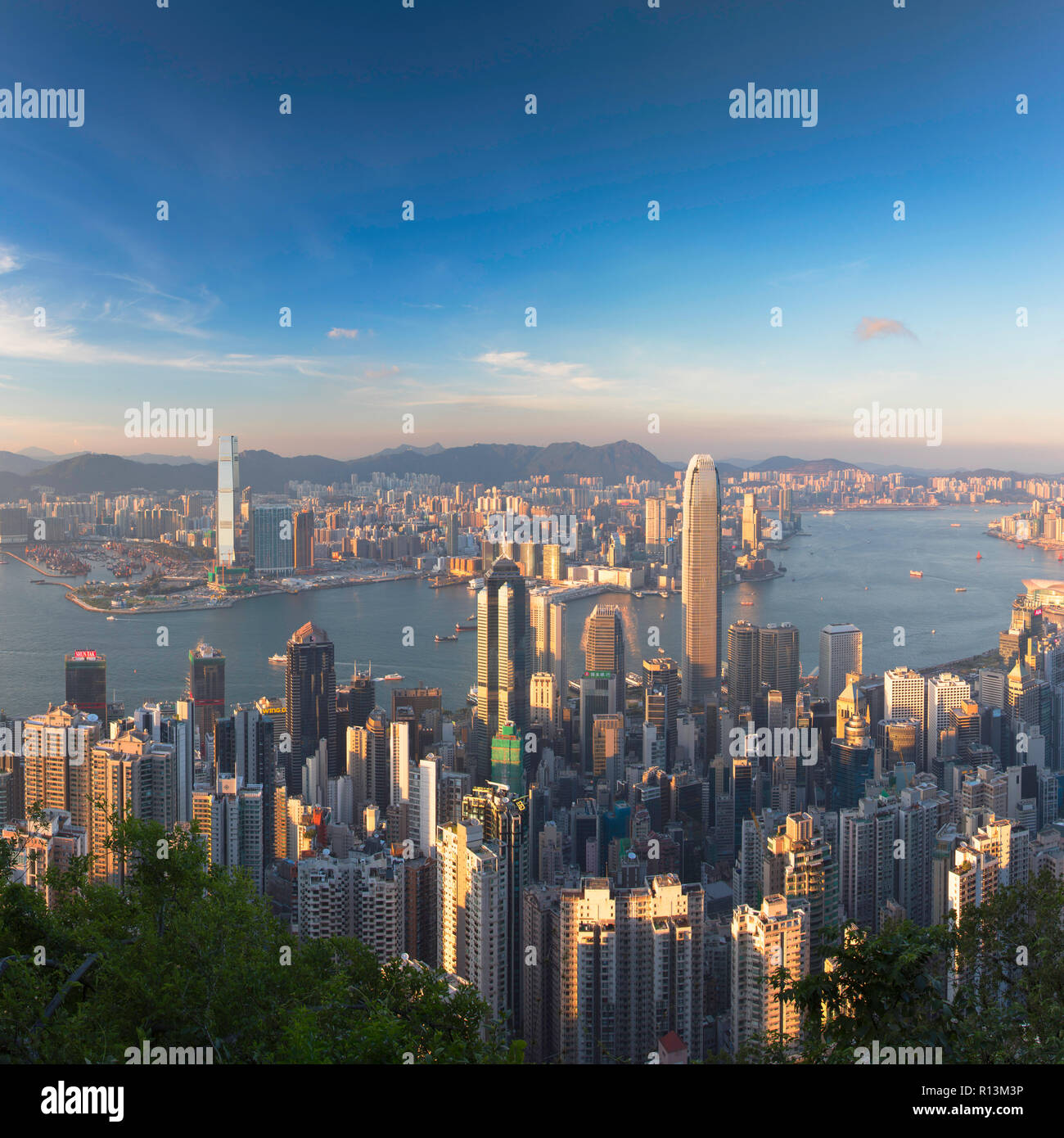 Skyline of Hong Kong Island and Kowloon from Victoria Peak, Hong Kong ...