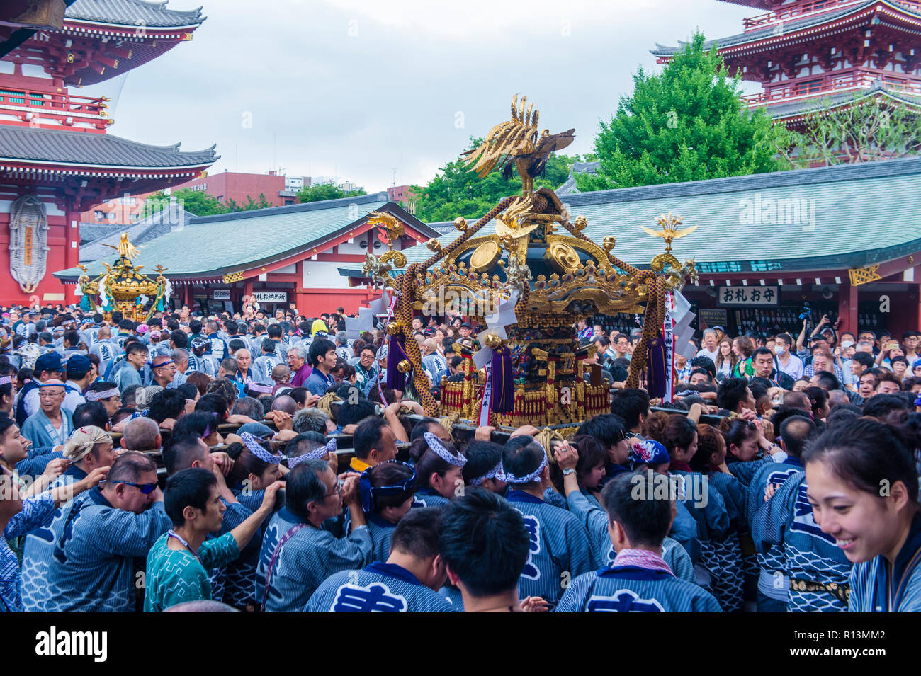 Participants in the Kanda Matsuri in Tokyo, Japan Stock Photo - Alamy
