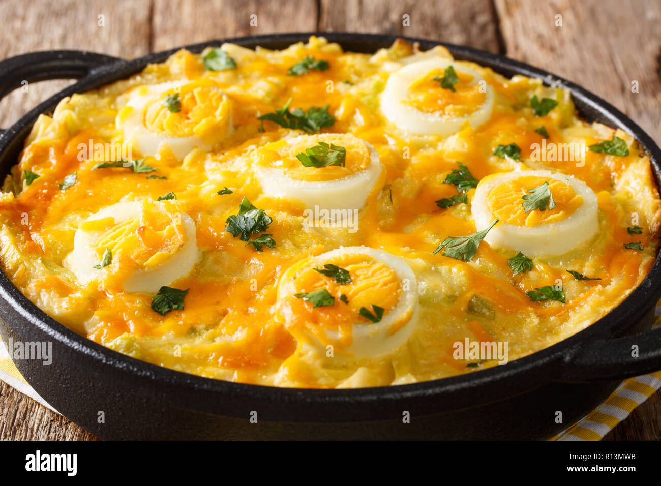 Mashed up boiled eggs hi-res stock photography and images - Alamy