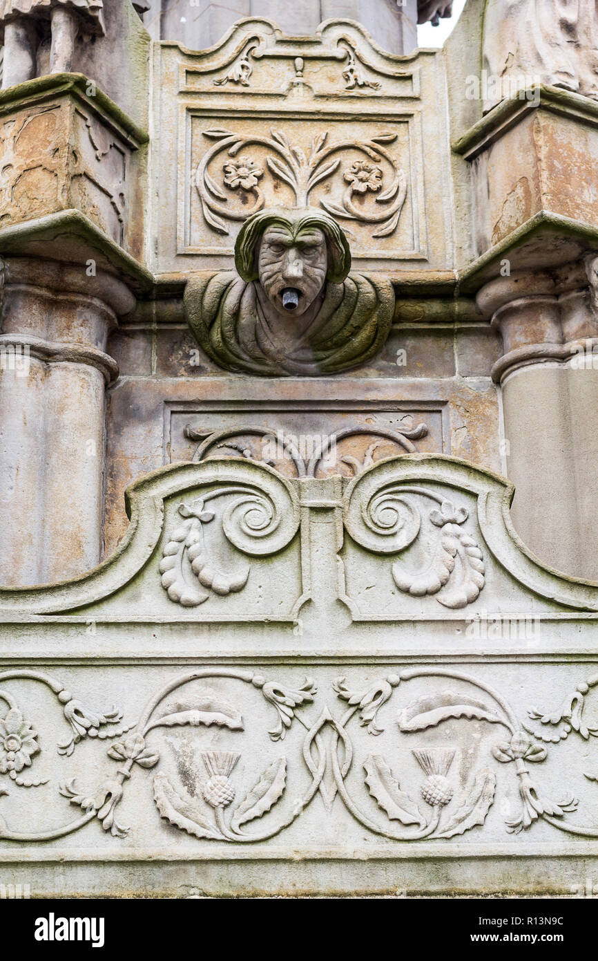 Cross Well, historical details, Linlithgow in Scotland Stock Photo - Alamy