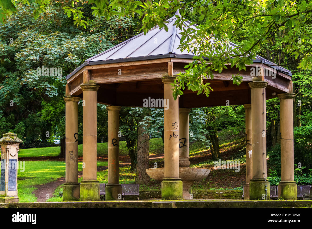 Pavilion in a park hi-res stock photography and images - Alamy