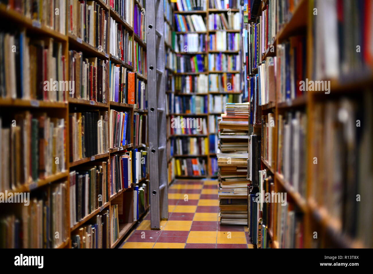 Used book store, Mexico City Stock Photo - Alamy