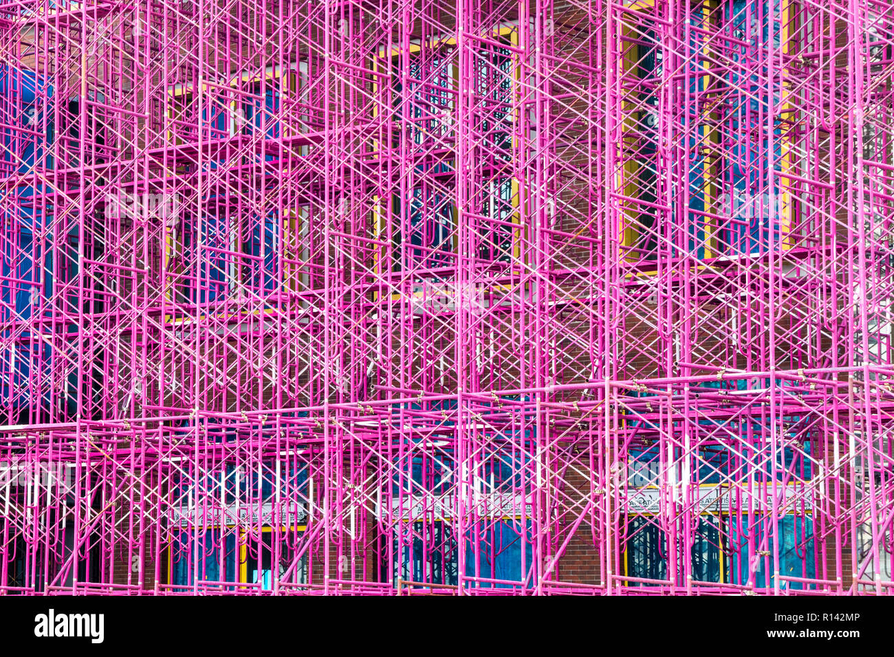The scaffold pink hi-res stock photography and images - Alamy