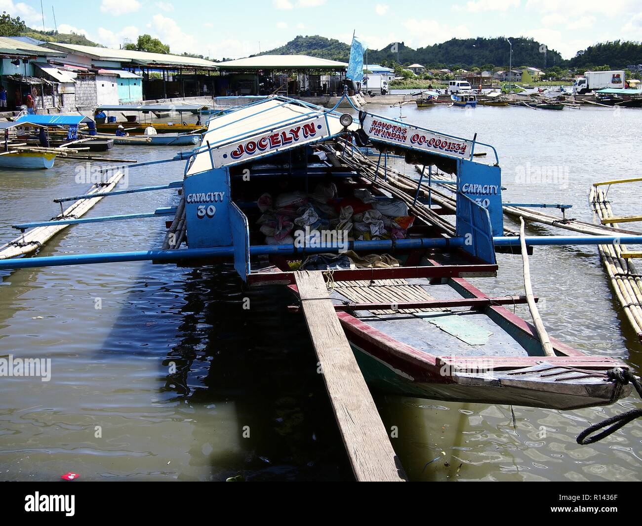 Binangonan fishport hi-res stock photography and images - Alamy