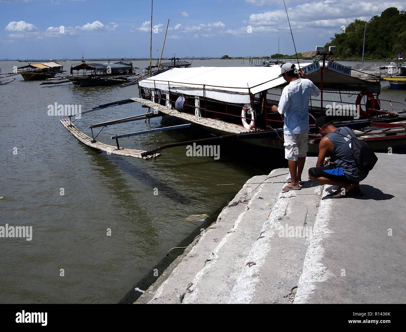 Filipino Fishing Stock Photos & Filipino Fishing Stock Images - Alamy