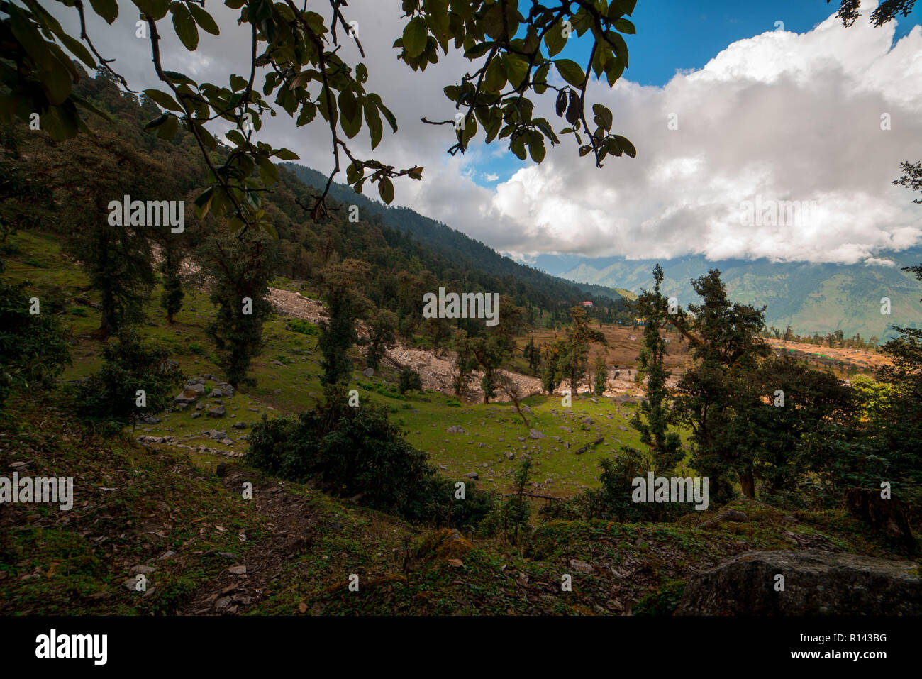 Khaliya Top Trek in Munsyari, Uttarakhand, India Stock Photo - Alamy