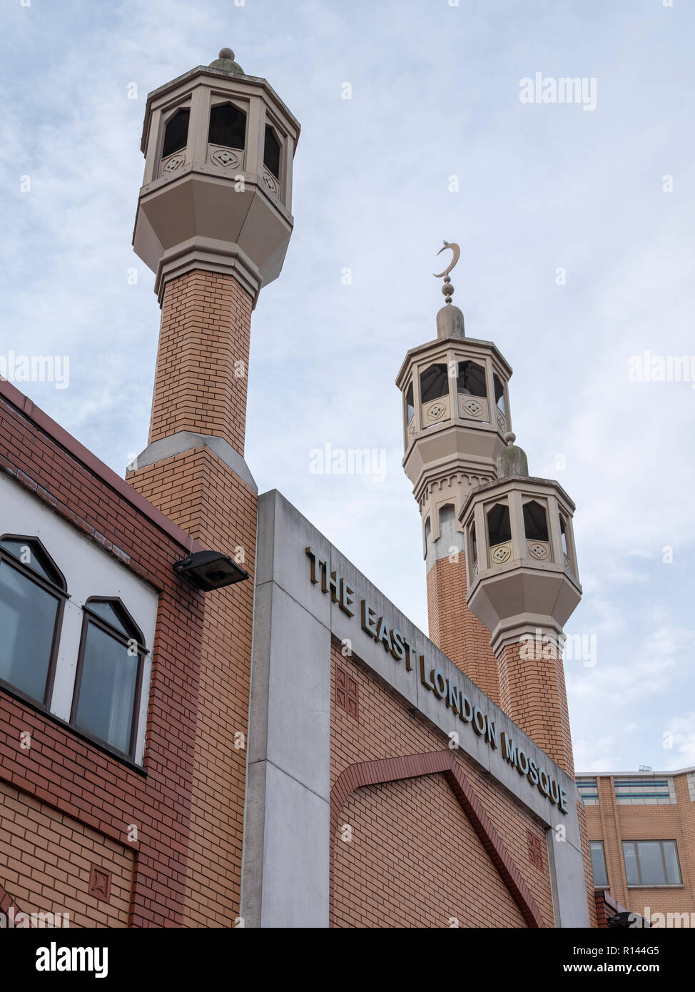 East london mosque commercial hi-res stock photography and images - Alamy