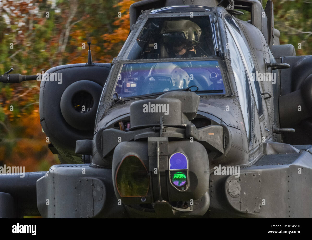 Apache helicopter armed forces uk hi-res stock photography and images ...