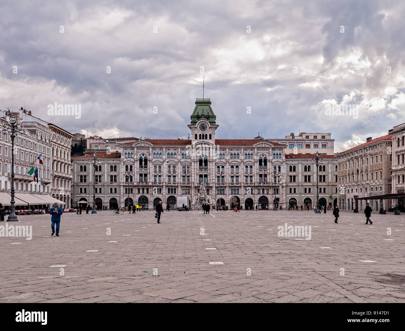 Italy city hall hi-res stock photography and images - Alamy