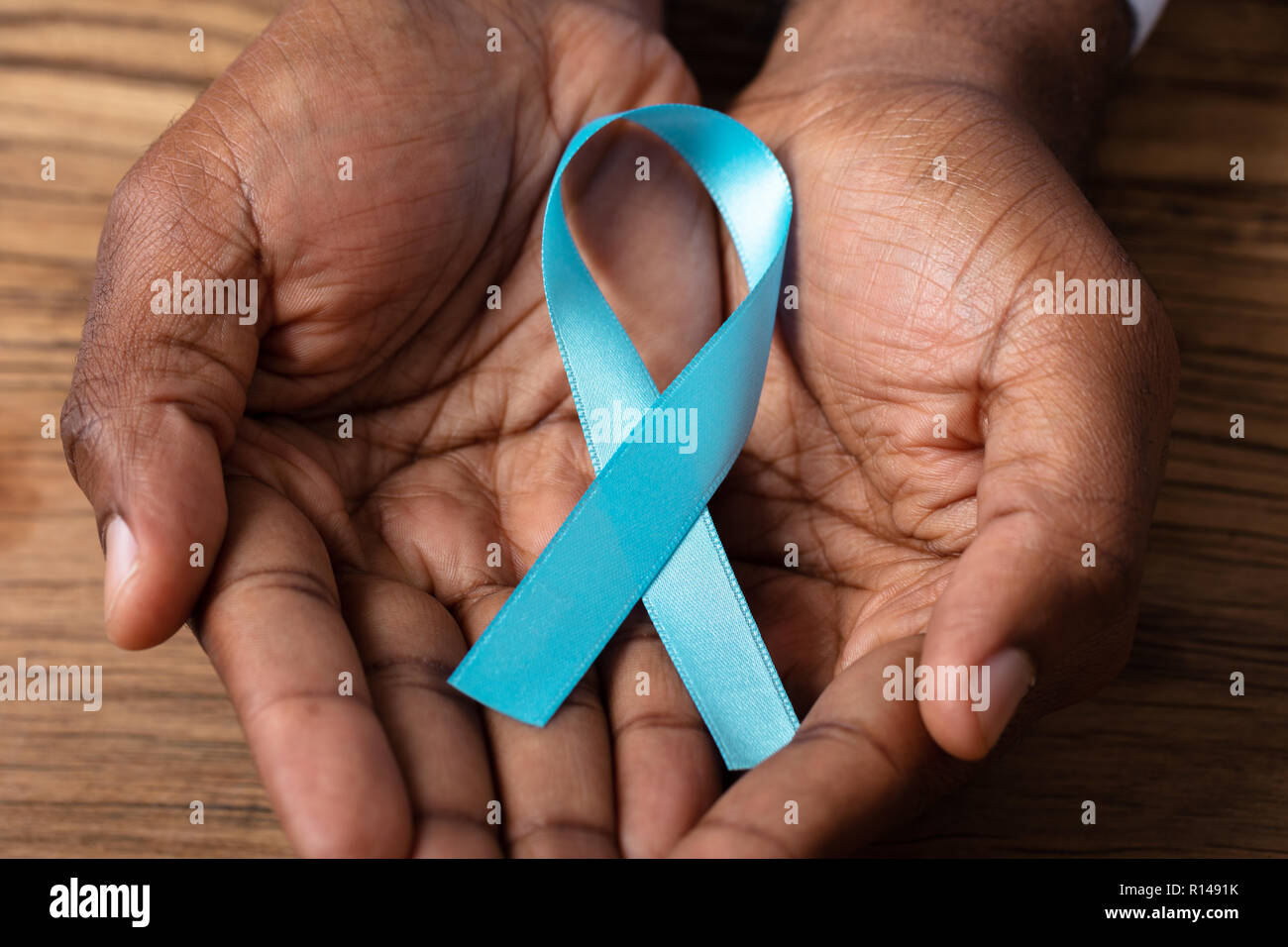 Cervical cancer ribbon hi-res stock photography and images - Alamy