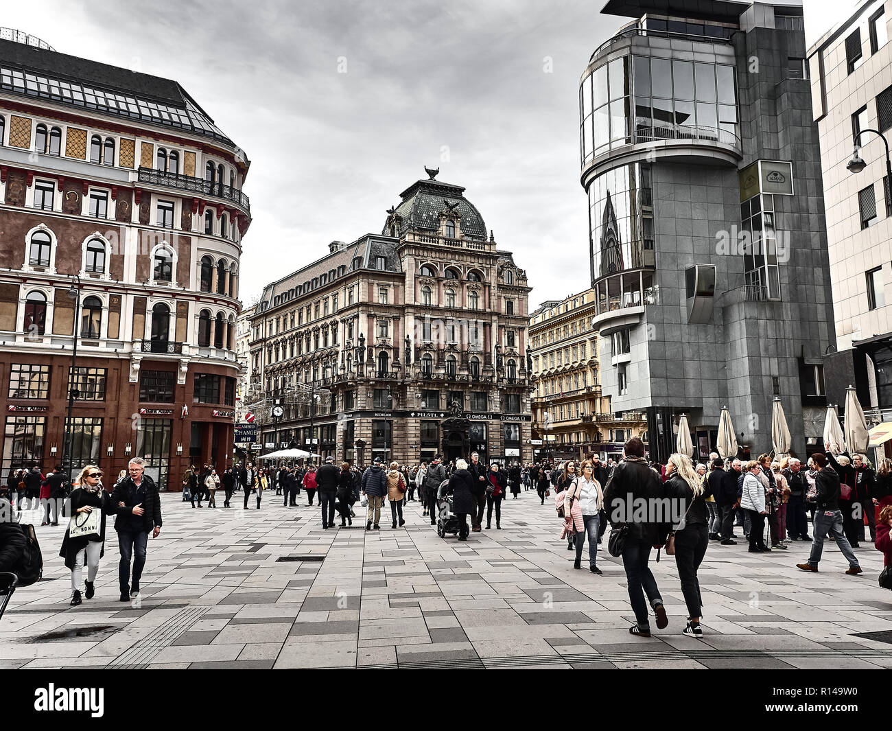 Stephanplatz hi-res stock photography and images - Alamy