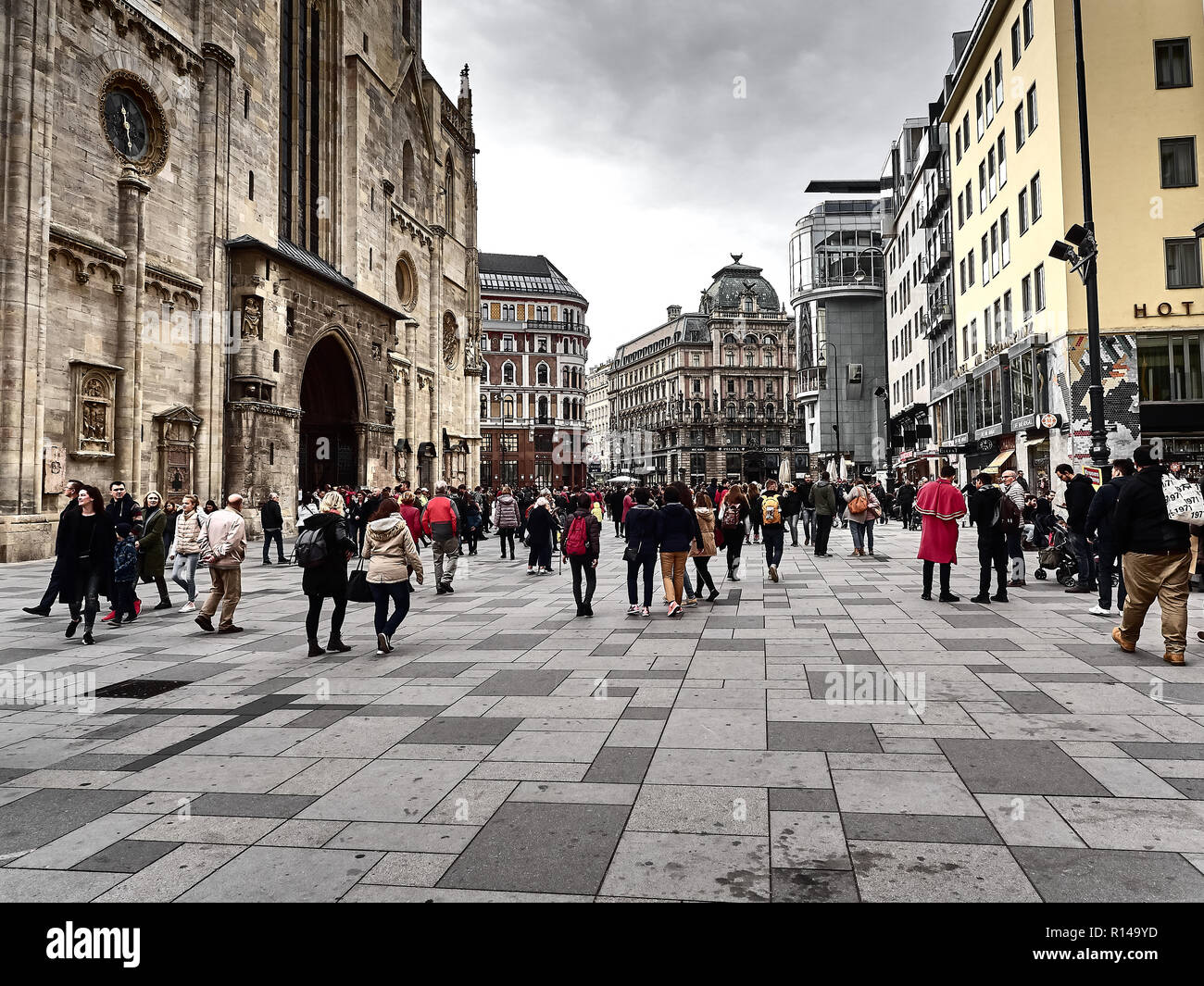 Vienna people hi-res stock photography and images - Alamy