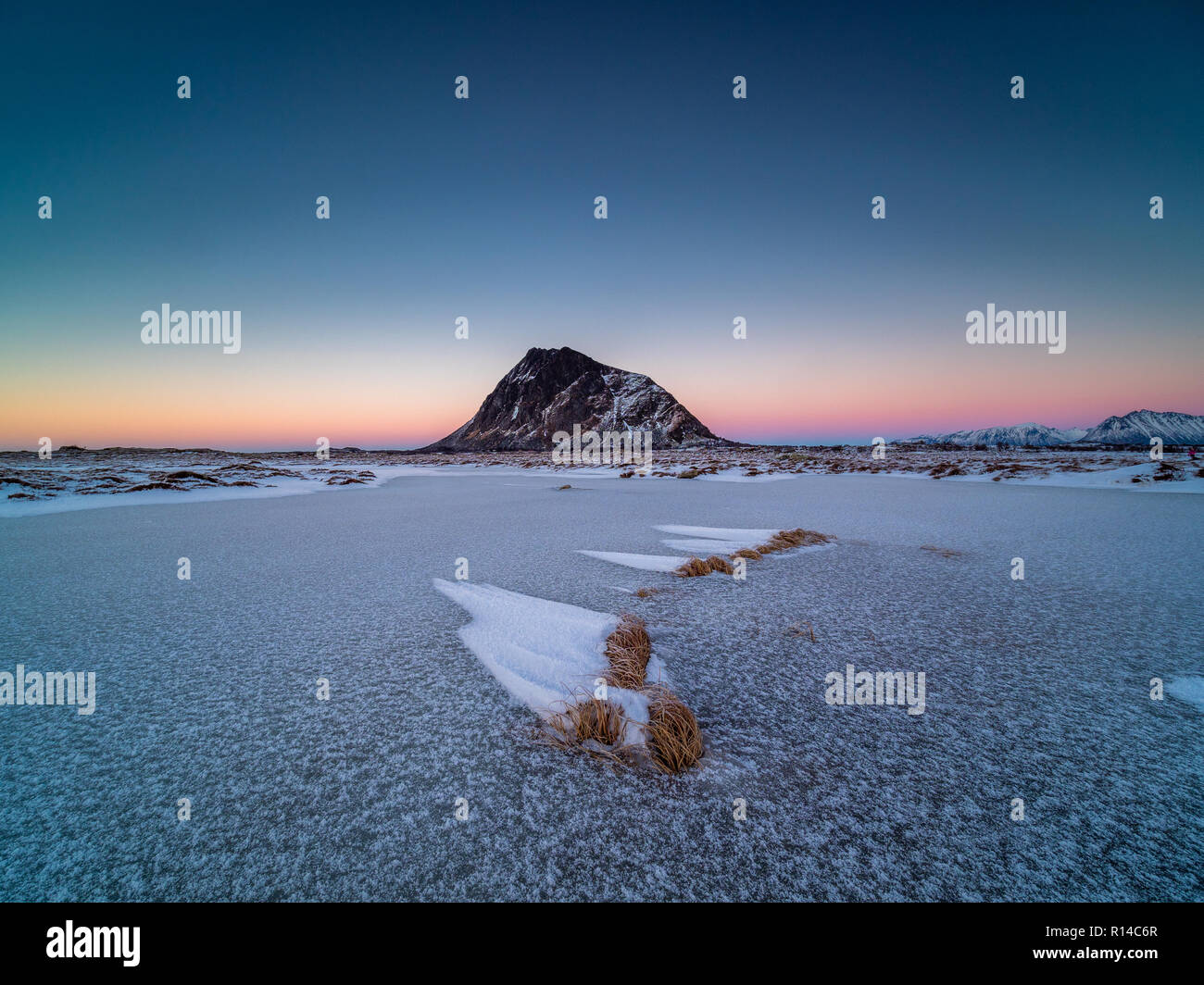 Light islands hi-res stock photography and images - Alamy