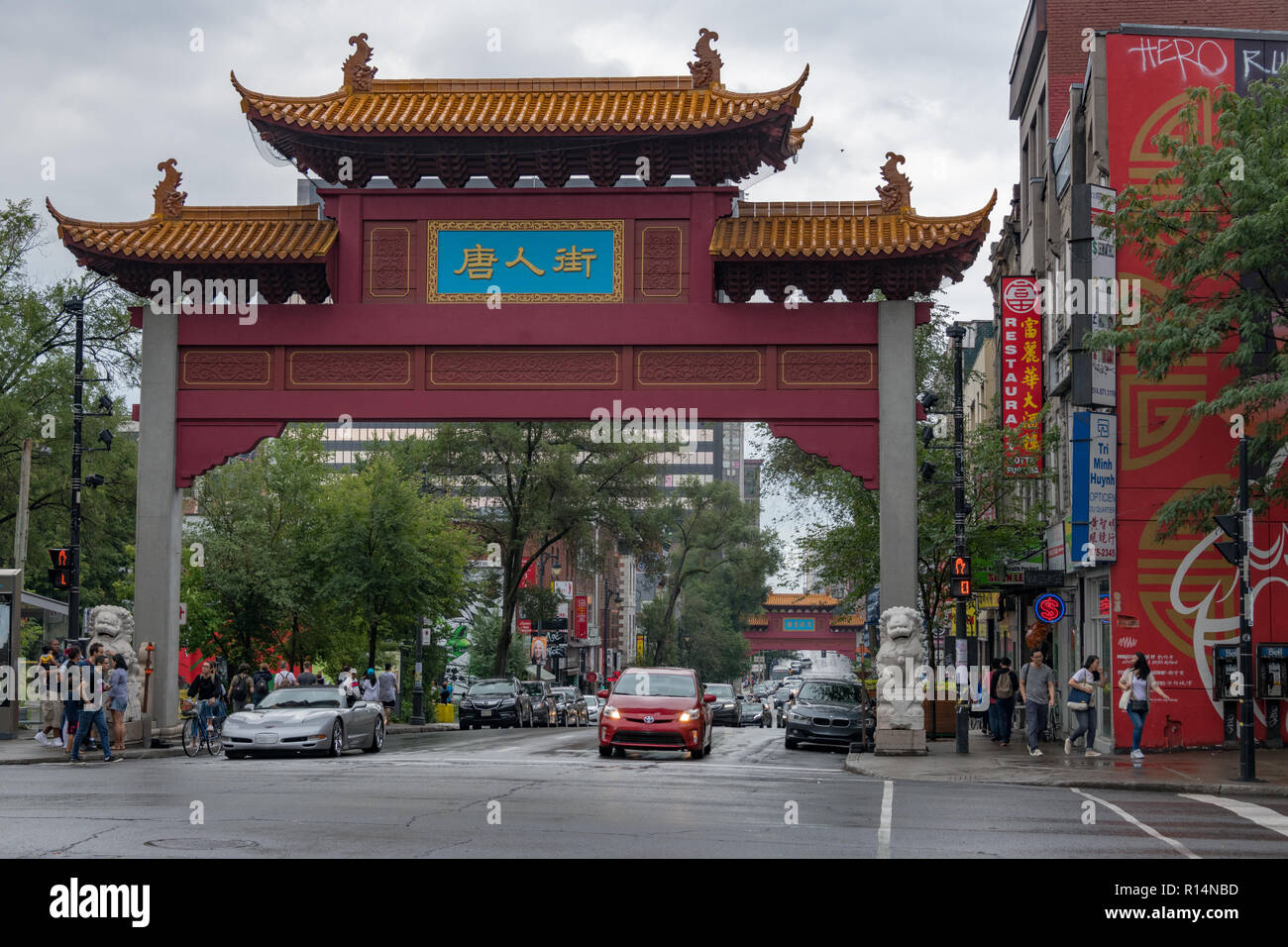 Entrance Gate to Chinatown, Montreal, Canada Stock Photo - Alamy