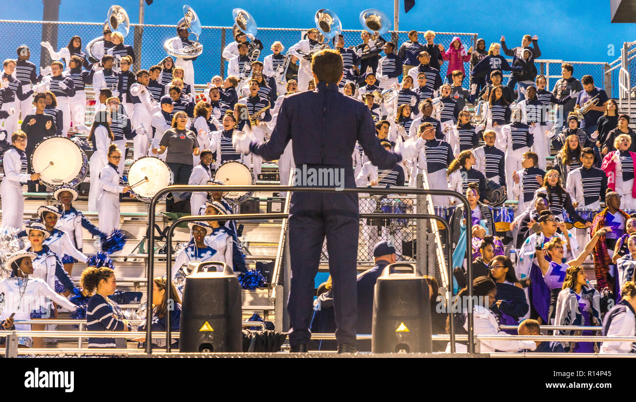 Marching band football field hi-res stock photography and images - Alamy