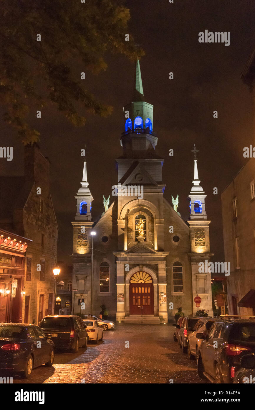 Old floodlit buildings hi-res stock photography and images - Alamy