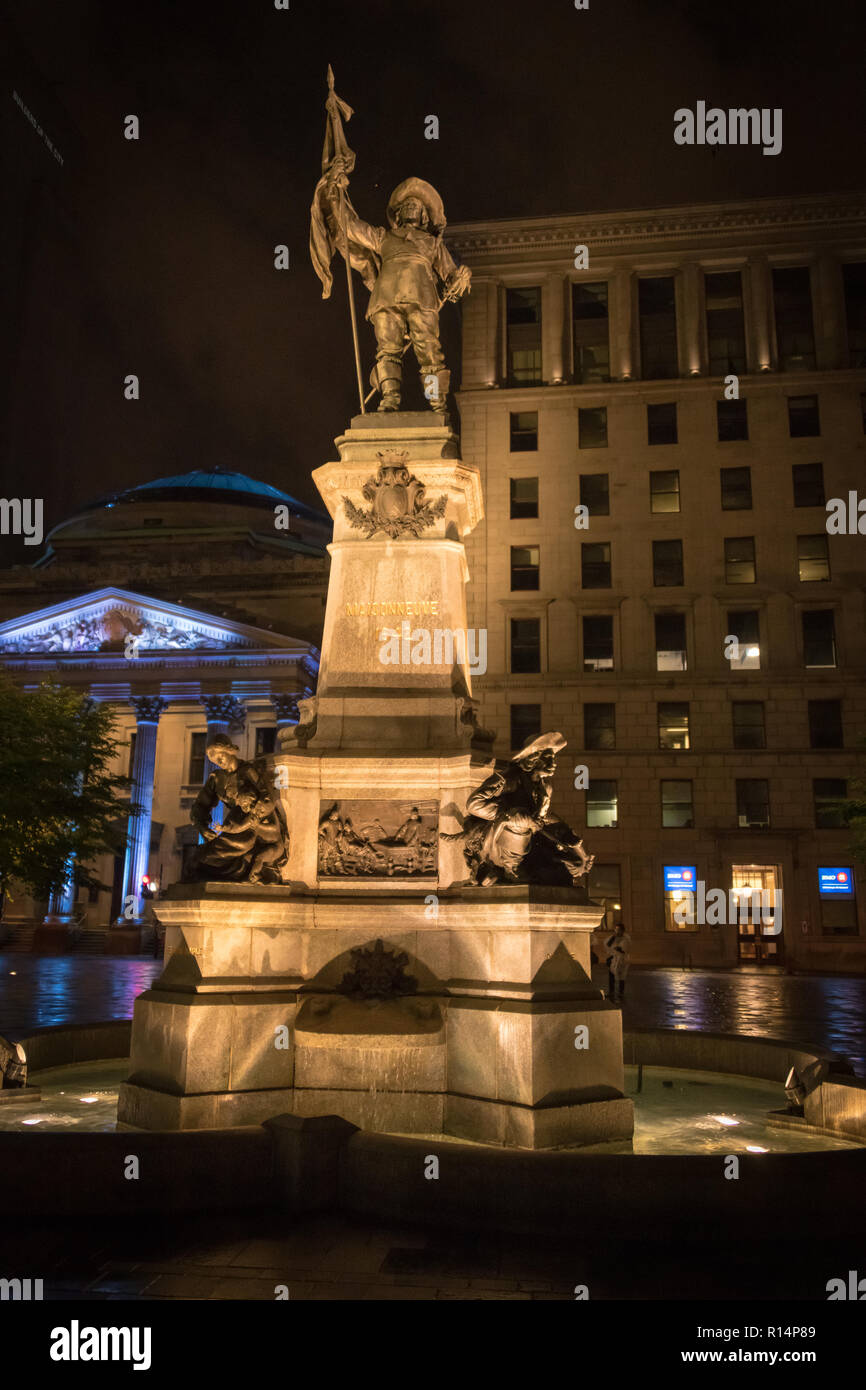Floodlit buildings hi-res stock photography and images - Alamy