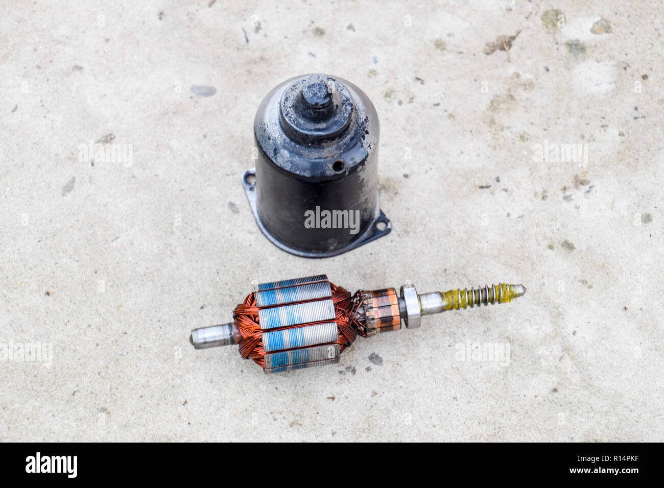 Car wiper mechanism hi-res stock photography and images - Alamy