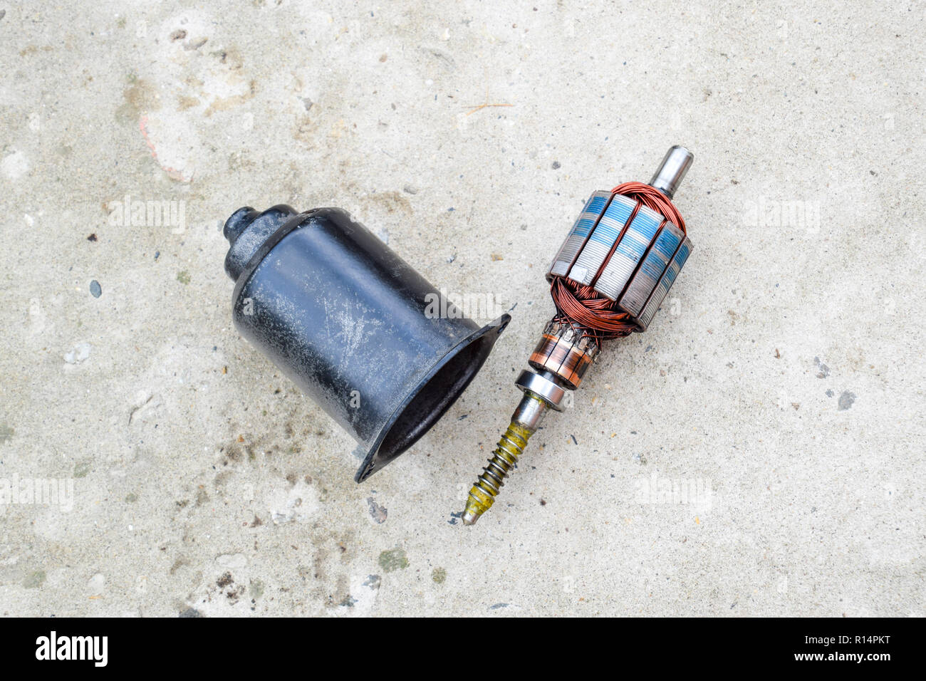 Electric wiper motor for car wipers Stock Photo - Alamy