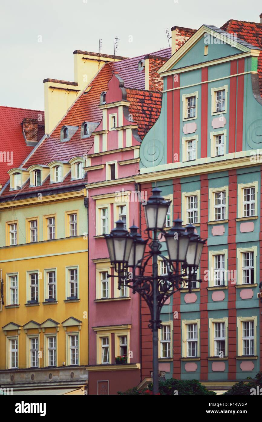 colorful buildings of Wroclaw at the main city square Stary Rynek Stock ...