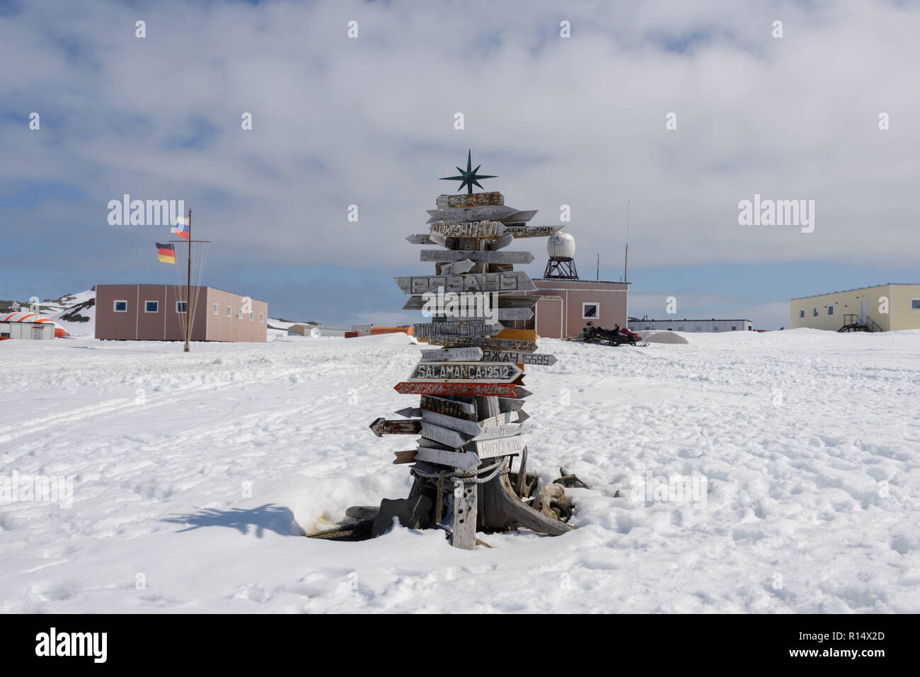 Russian station antarctica hi-res stock photography and images - Alamy